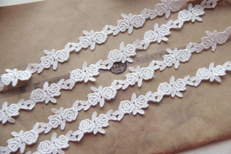 Off White Rose Lace Trim, Tassel Waves Floral Mofit Lace Trimming ...