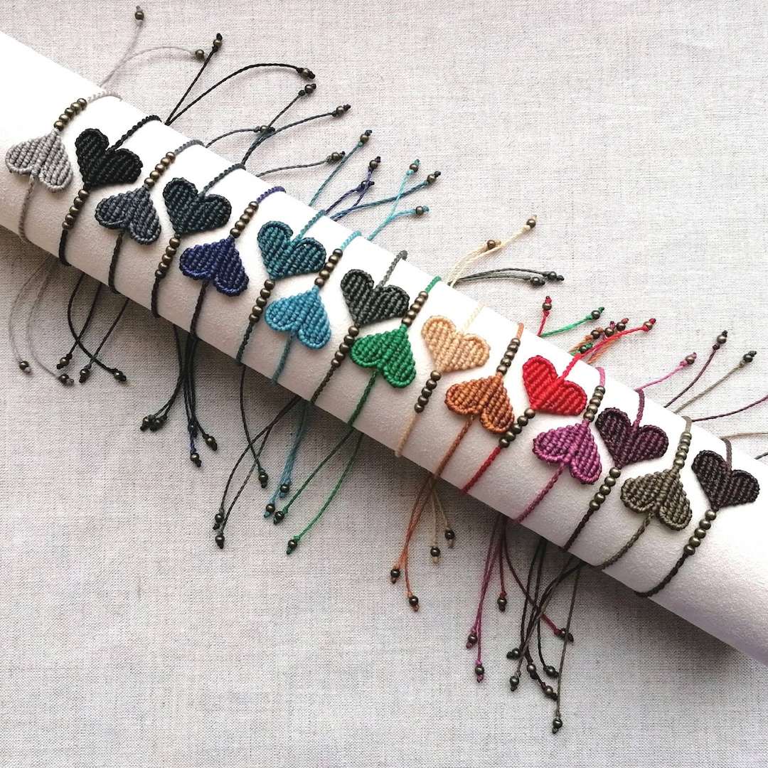 Bracelet coloré en forme de coeur de la couleur de votre choix - Etsy ...