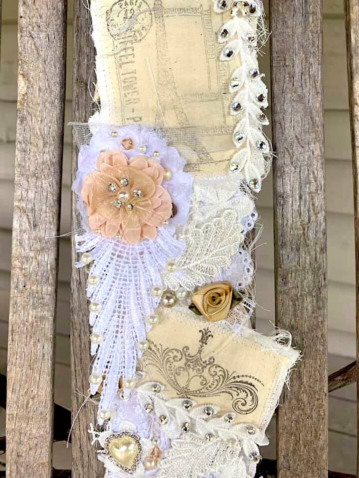 Parisian Inspired Kilt Pin Snippet Wall Hanging Lace Fabric - Etsy