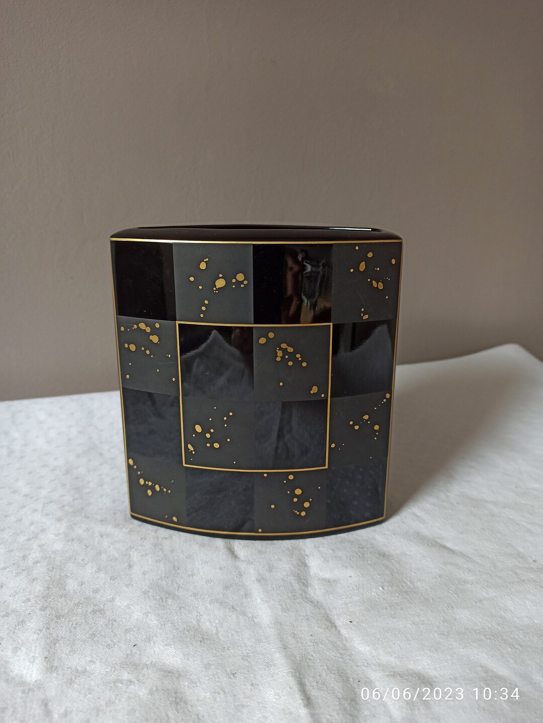 Frogen Yang and Elsa Fischer-treyden 'CARRÉ D'OR' Porcelain Vase for ...