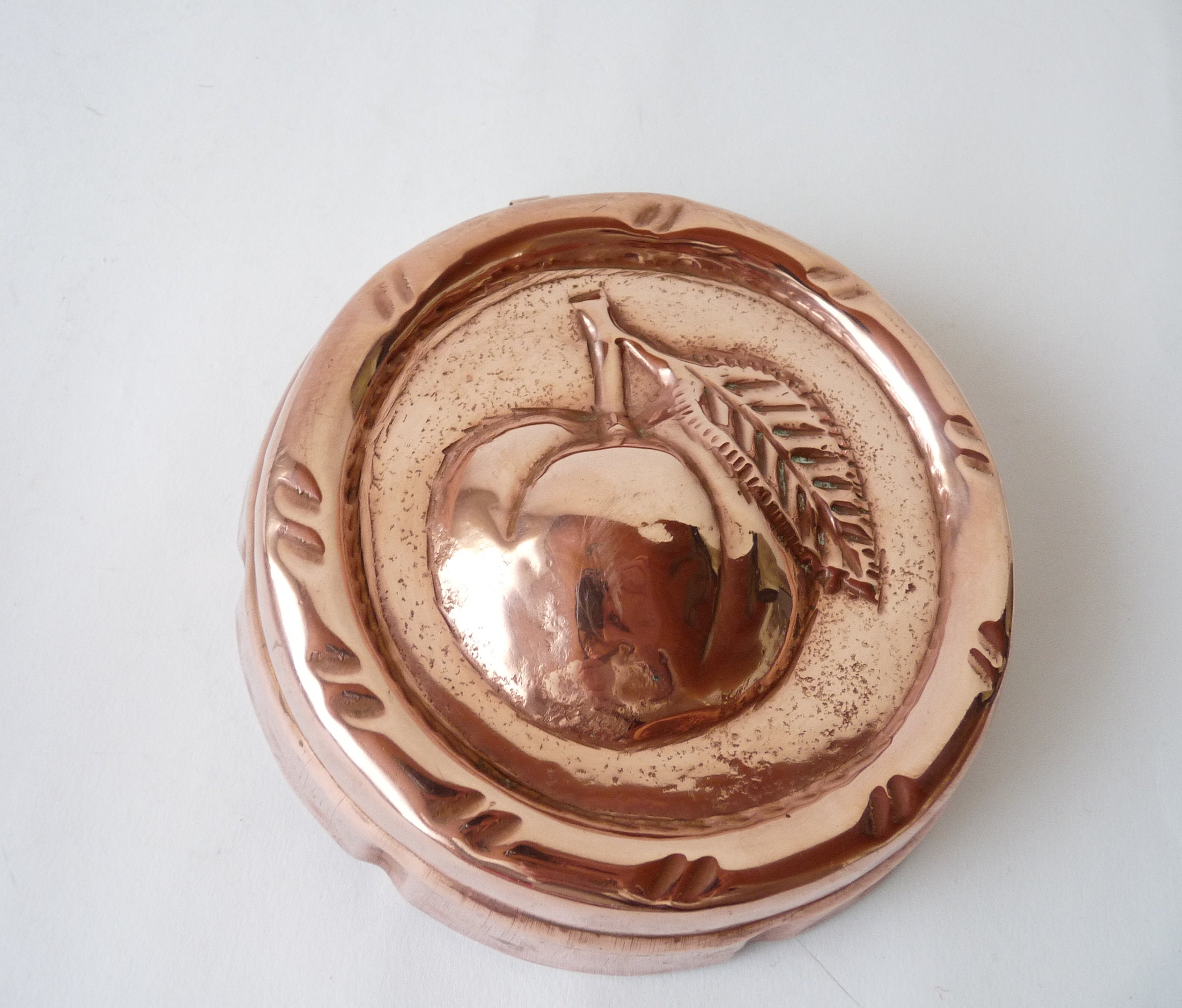 A Set of Two Vintage Copper Molds for Cakes and Puddings With | Etsy