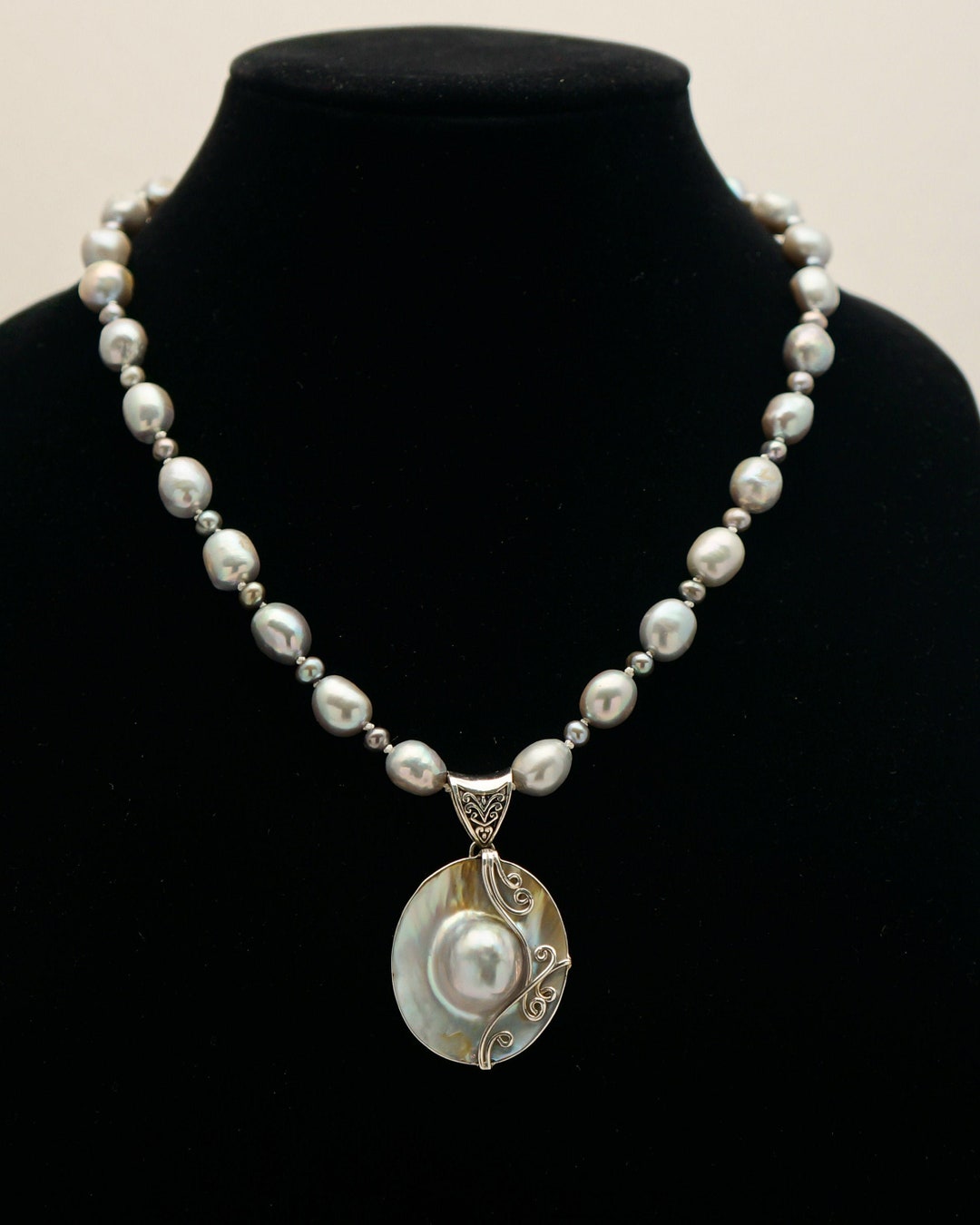 Pearl Necklace With Silver Mobe Pearl Pendant - Etsy