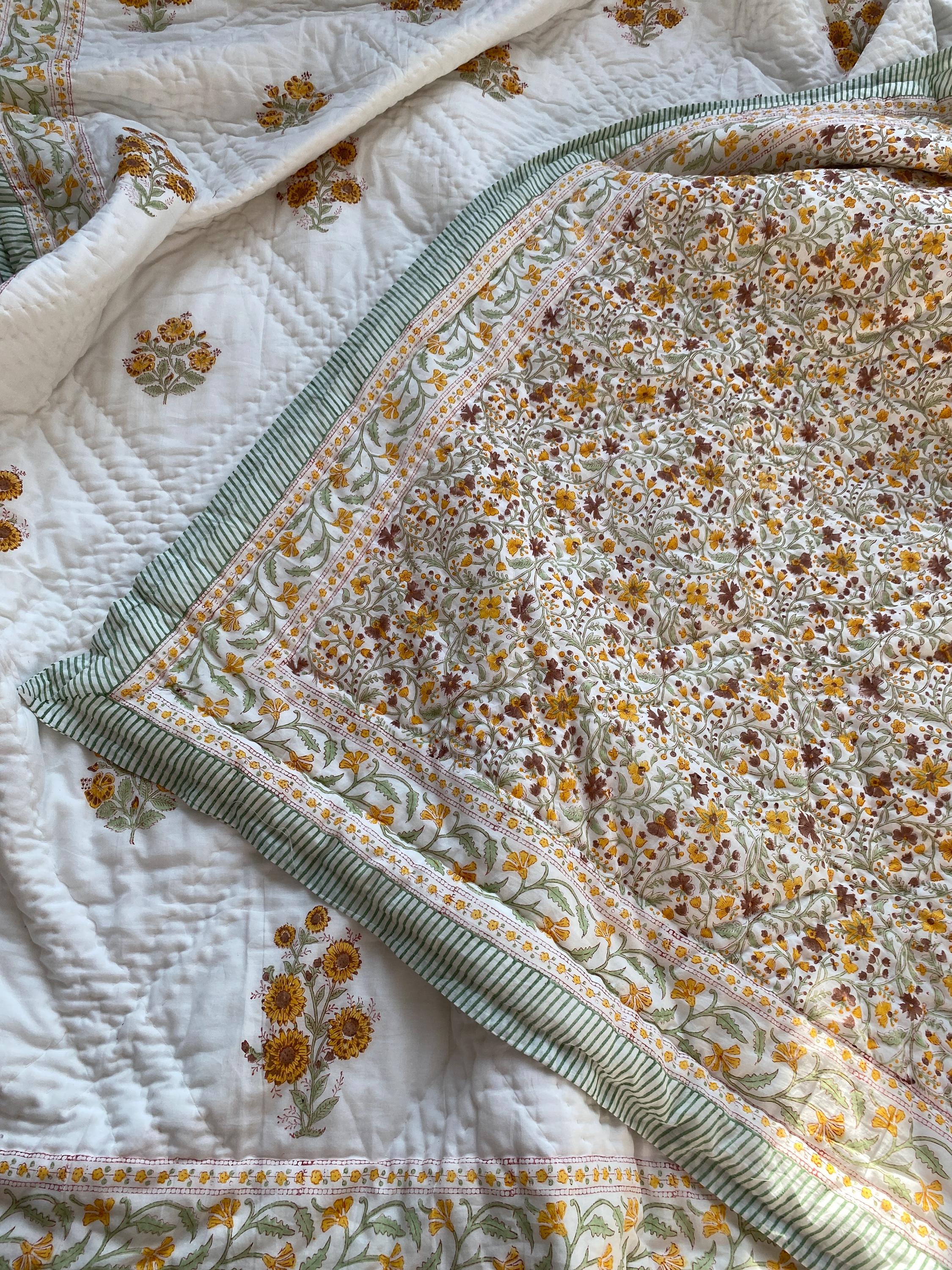 Anokhi Floral Queen Size Quilt, Yellow Green Doctor Cotton Bedding ...