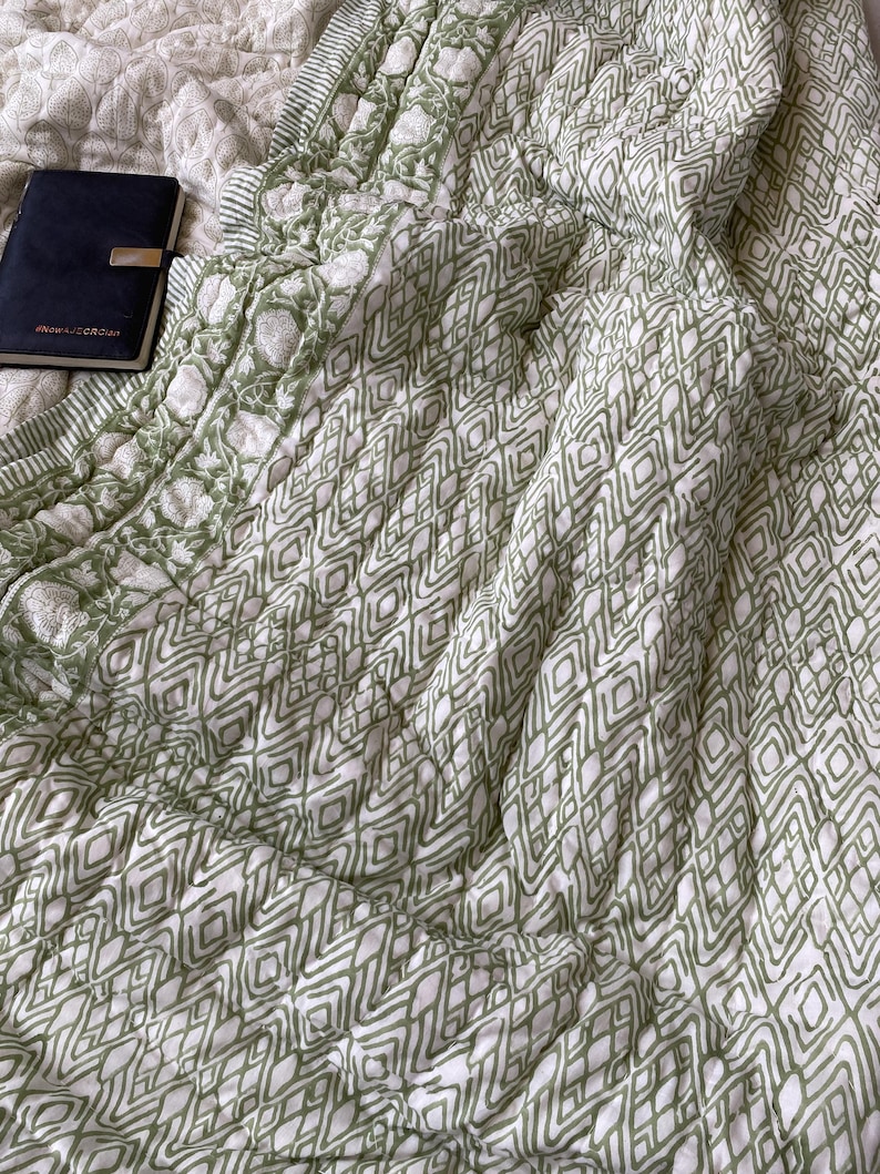 Handmade Block Printed Cotton Quilt, Floral Bedspread Comforter, Indian ...
