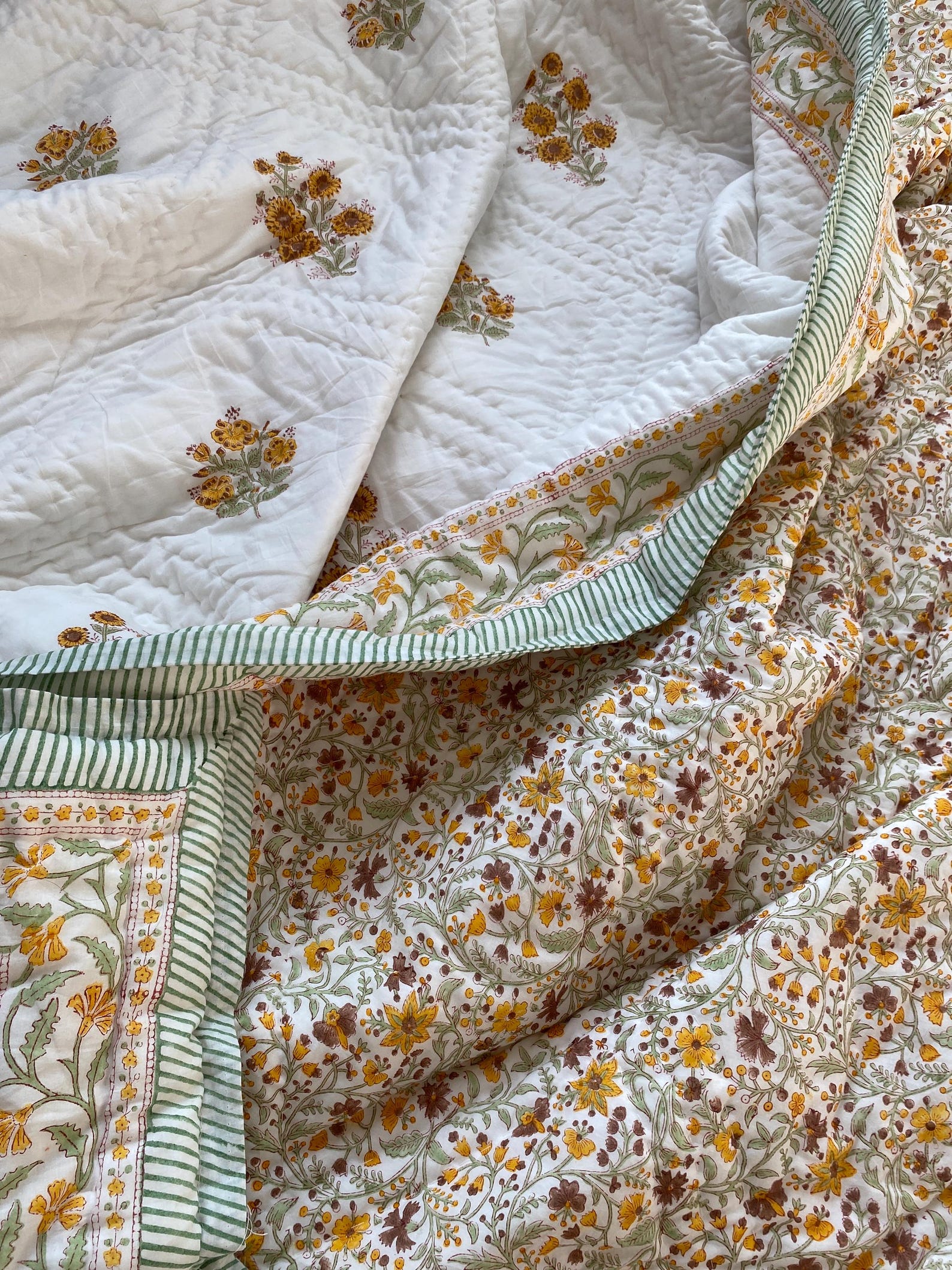 Anokhi Floral Queen Size Quilt, Yellow Green Doctor Cotton Bedding ...
