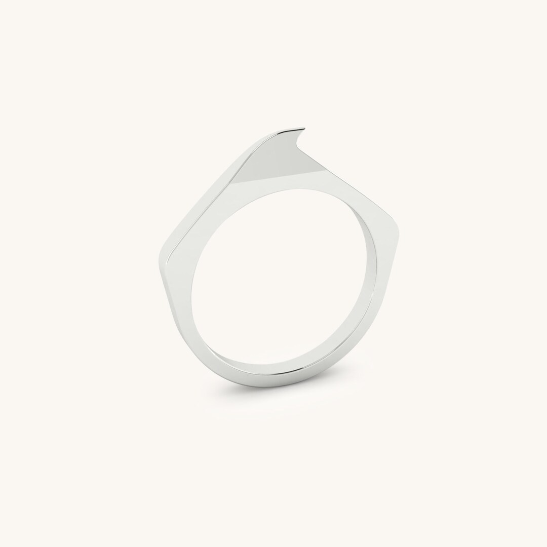 Crest Stacker - Minimalist Curved Point Spike Ring - Etsy