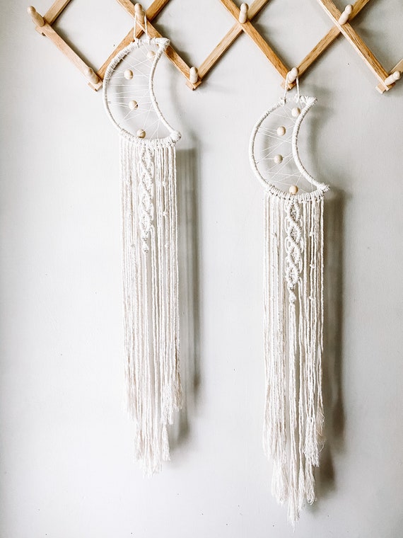 Macrame Crescent Moon Wall Hanging - Etsy