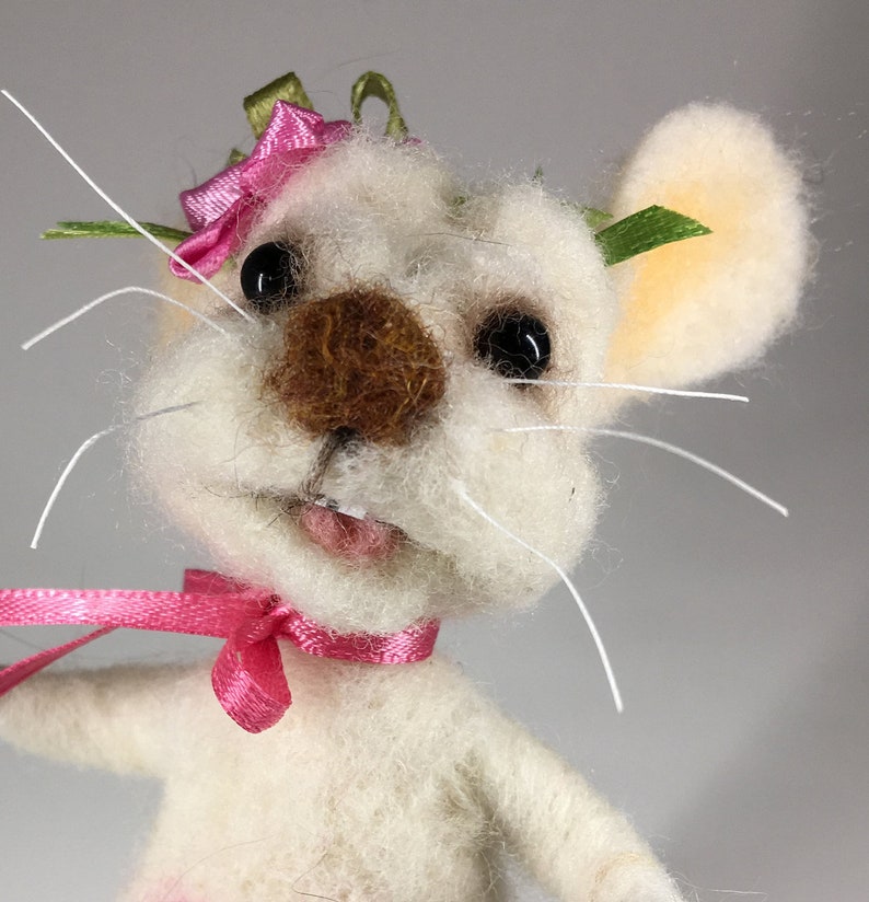 Valentine wool mouse Valentine's Day Mouse Felted | Etsy