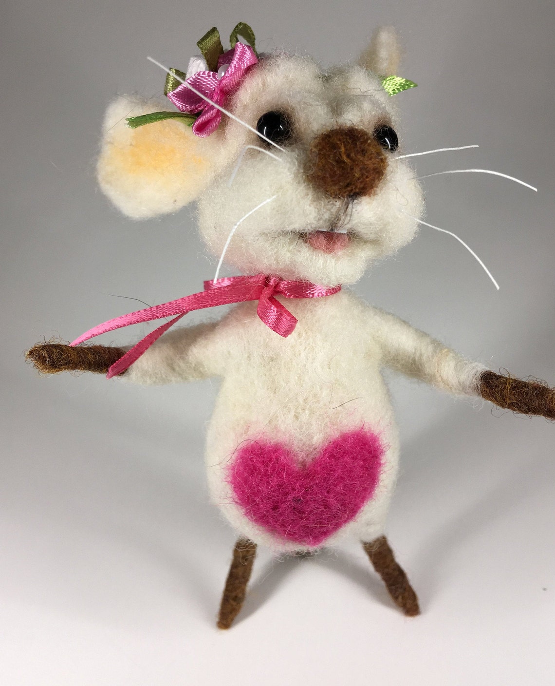 Valentine wool mouse Valentine's Day Mouse Felted | Etsy
