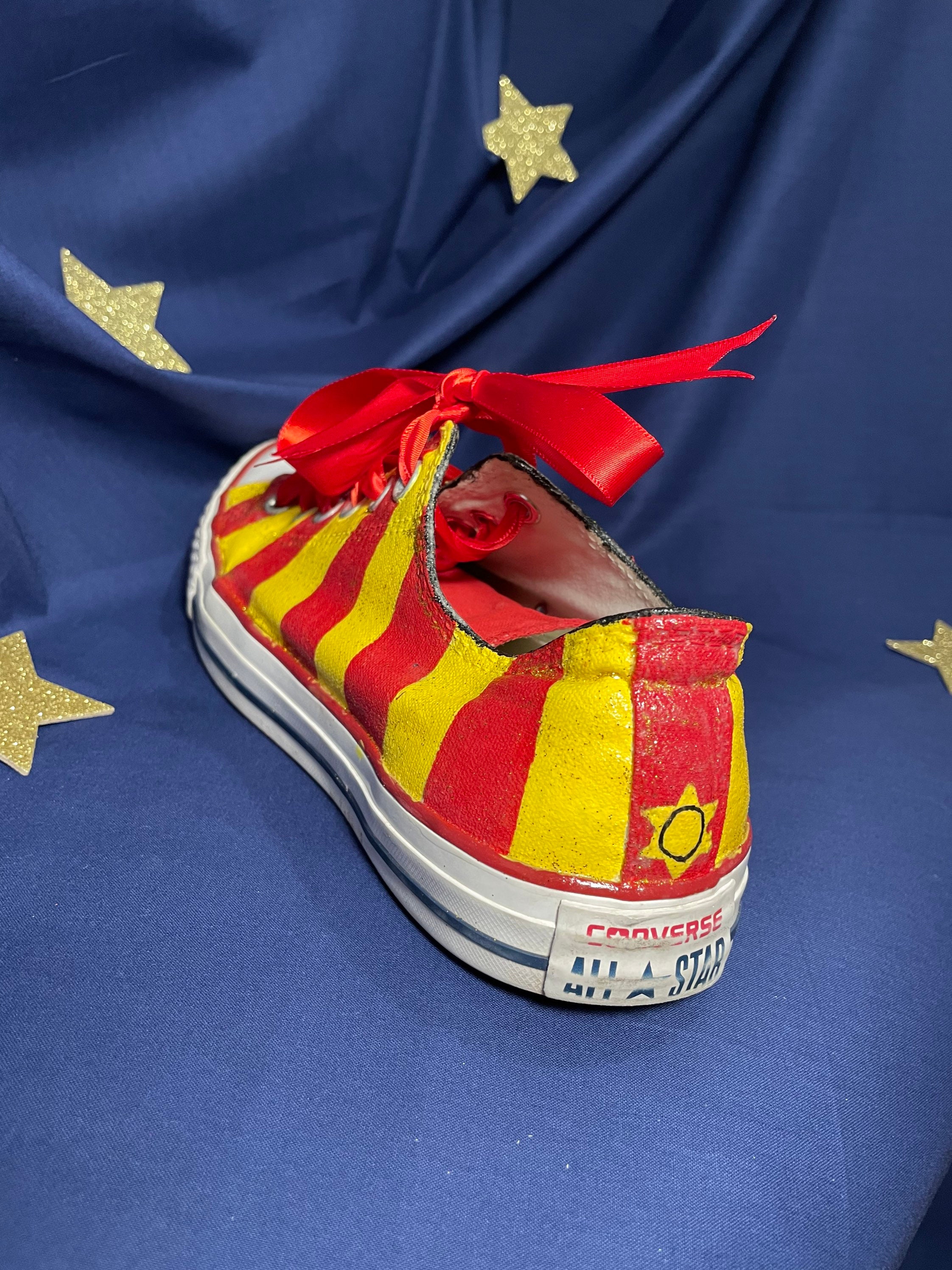 Five Nights at Freddys Security Breach Sundrop and Moondrop Hand ...