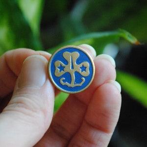 Vintage Girl Scouts WAGGGS World Pin - Trefoil Pinback - World ...