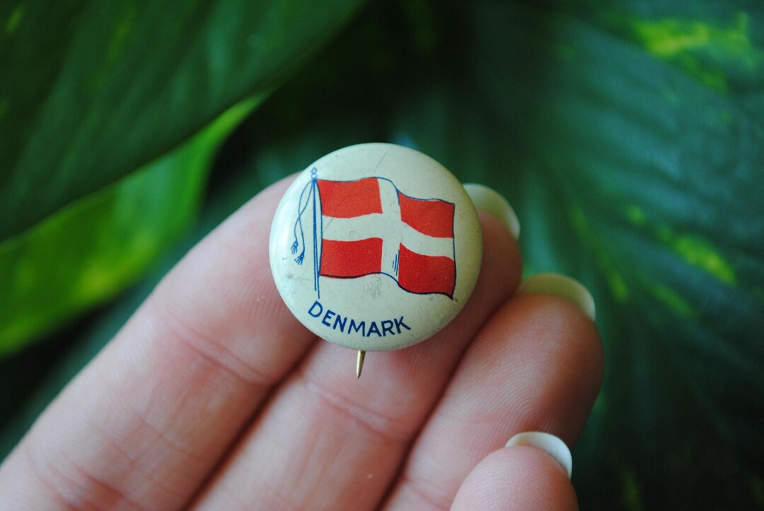 Vintage Denmark Flag Pin Back Button Flags of the World Pinback Lapel ...
