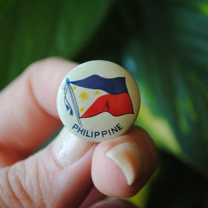 Vintage Philippine Flag Pin Back Button - Flags of the World Pinback ...