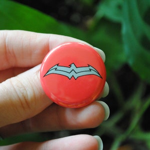 Vintage Wonder Woman Logo Button DC Comics Red and Silver Pin Back WW ...
