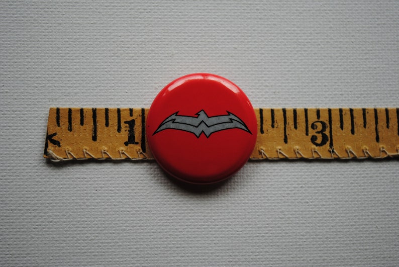 Vintage Wonder Woman Logo Button DC Comics Red and Silver - Etsy