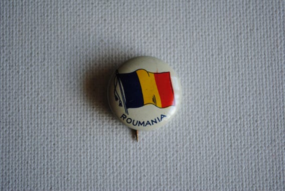 Vintage Roumania Flag Pin Back Button - Romania - Fla… - Gem
