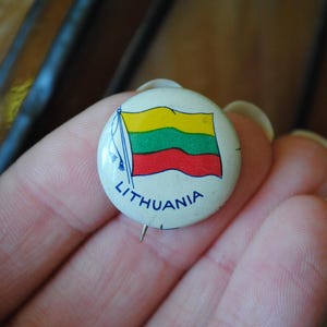 Vintage Lithuania Flag Pin Back Button Flags of the World Pinback Lapel ...