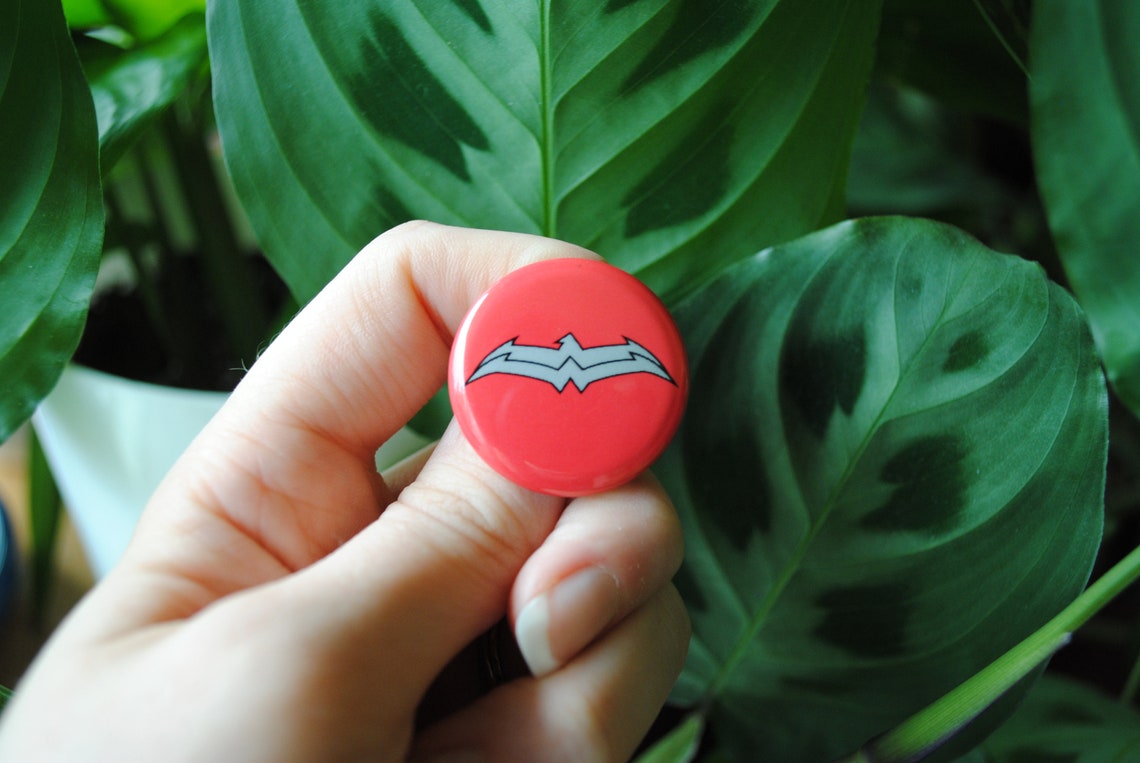 Vintage Wonder Woman Logo Button DC Comics Red and Silver - Etsy