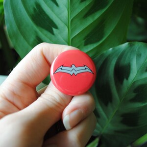 Vintage Wonder Woman Logo Button DC Comics Red and Silver Pin Back WW ...