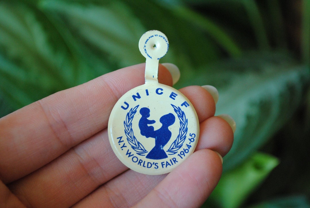 1960's UNICEF New York World's Fair 1964-65 Fold Tab Pin - Vintage ...