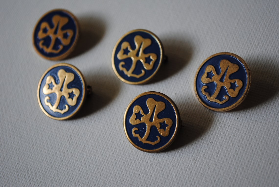 Vintage Girl Scouts WAGGGS World Pin - Trefoil Pinback - World ...