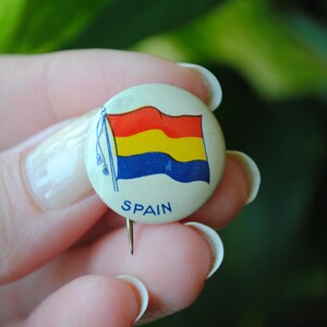 Vintage Spain Flag Pin Back Button - Flags of the World Pinback - Lapel ...