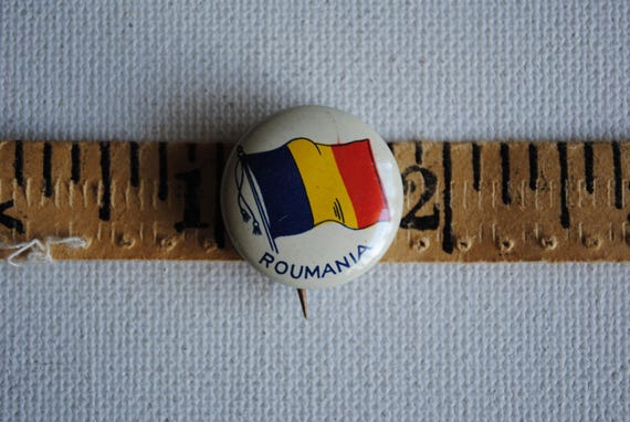Vintage Roumania Flag Pin Back Button - Romania - Fla… - Gem