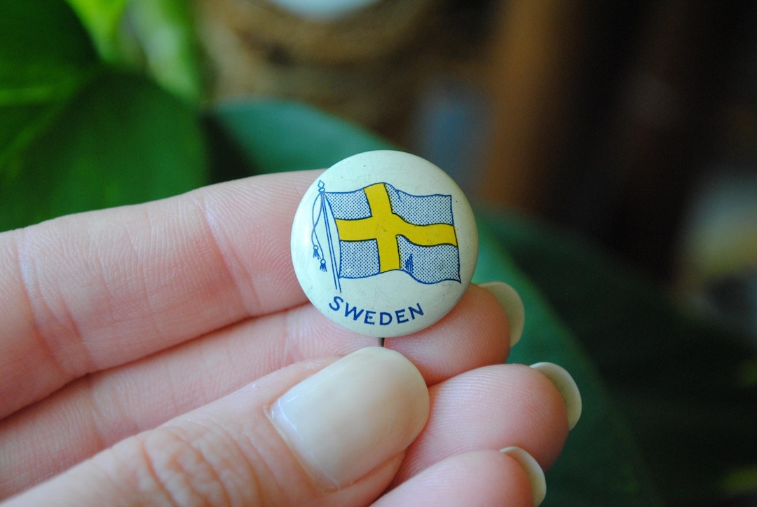 Vintage Sweden Flag Pin Back Button Flags of the World Pinback Lapel ...