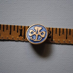 Vintage Girl Scouts WAGGGS World Pin - Trefoil Pinback - World Badge ...
