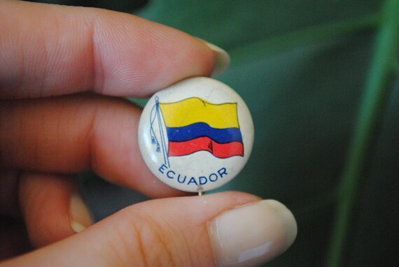 Vintage Ecuador Flag Pin Back Button - Flags Of The W… - Gem