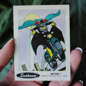 1978 Batgirl Sticker DC Comics Batman Sunbeam No 13 of 30 Arnold Harris ...