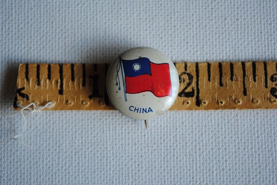 Vintage China Flag Pin Back Button - Flags Of The Wor… - Gem
