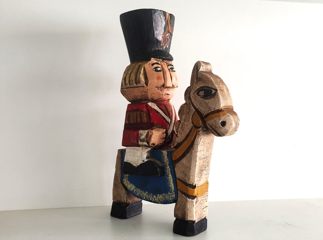 Vintage Carved Wood British Soldier, Hand Carved Wood Soldier, Red Coat ...
