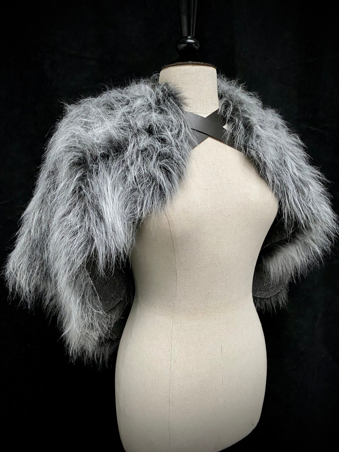Frosted Grey Mottled Viking Barbarian Wedding Fur Cape - Etsy