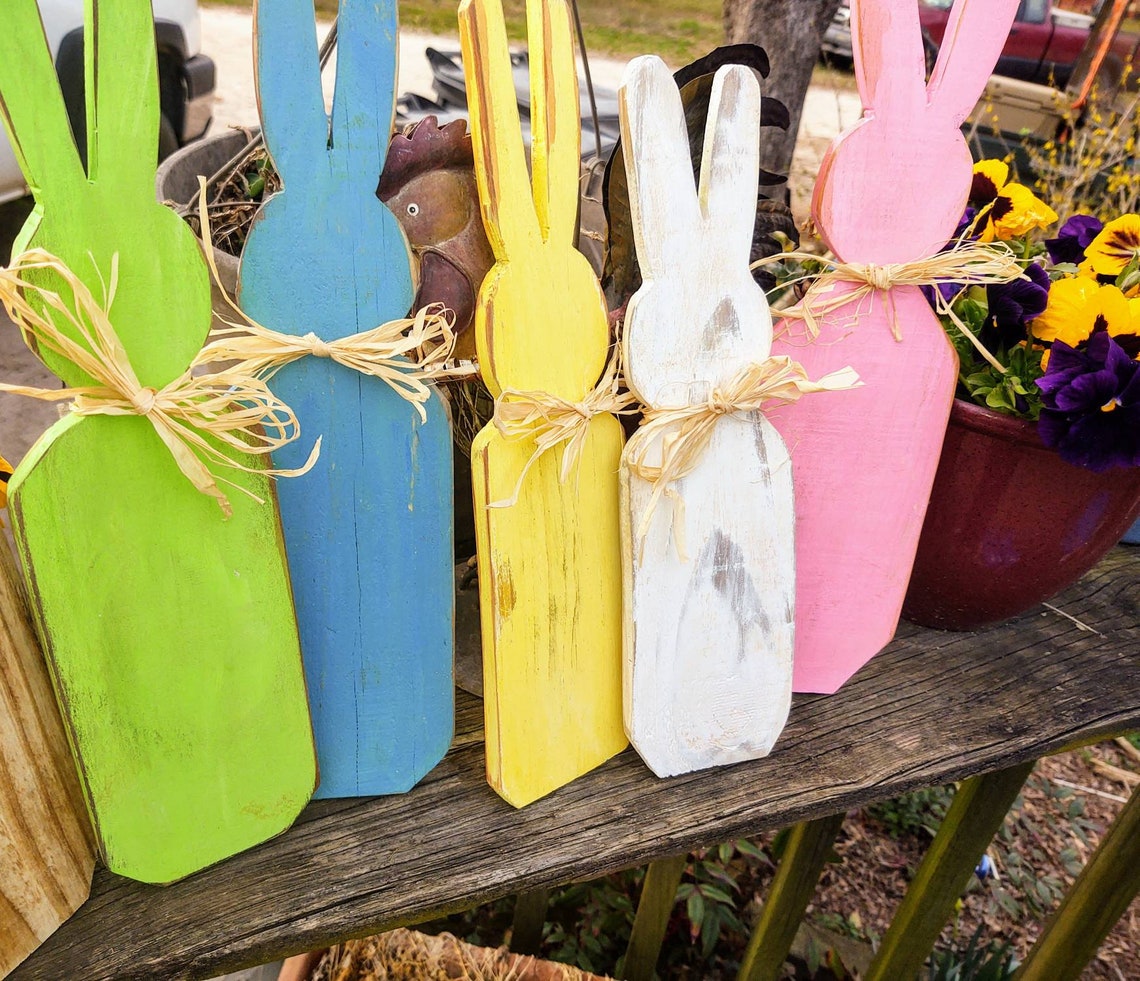 Rustic Wood Bunnies for Spring and Easter / Easter - Etsy