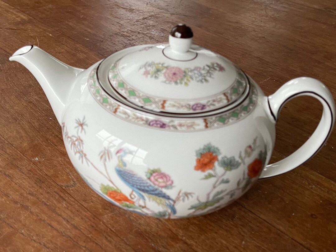 A Beautiful Vintage Wedgwood Bone China Kutani Crane-kraanvogel-groot ...