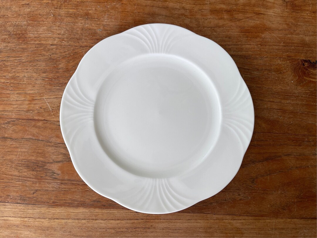 A Gorgeous Villeroy & Boch Bone China Arco Weiss Breakfast Plate ...