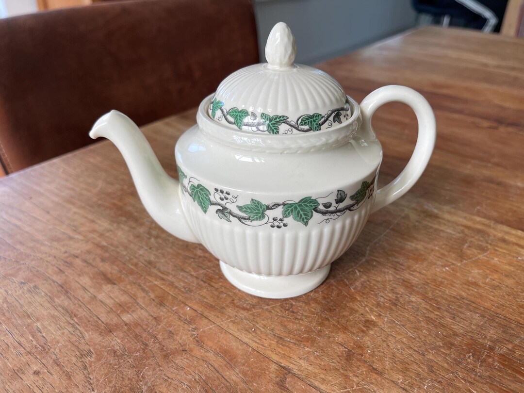 A Gorgeous Vintage Wedgwood of Etruria & Barlaston Edme Stratford Green ...