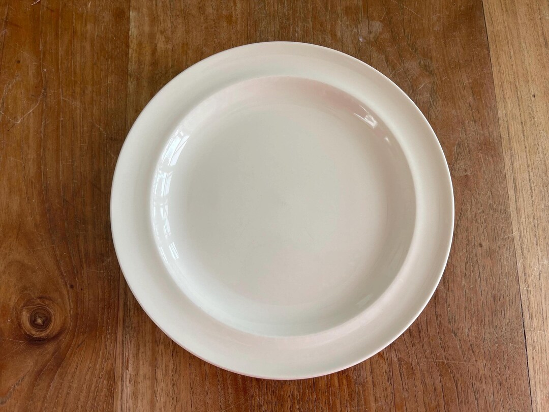 A Timeless Wedgwood Queen's Ware-traditional Plain- Breakfast Plate ...