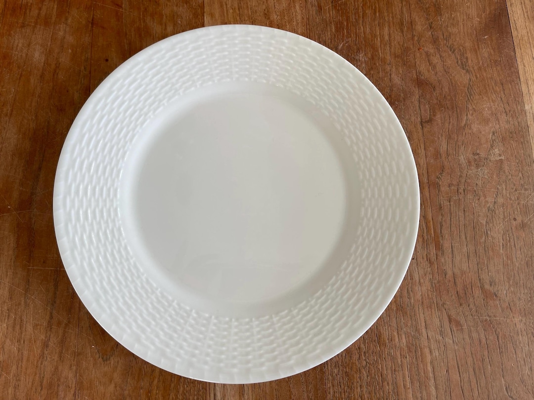 A Gorgeous Wedgwood Bone China-nantucket Dinner Plate- Dinner Plate ...