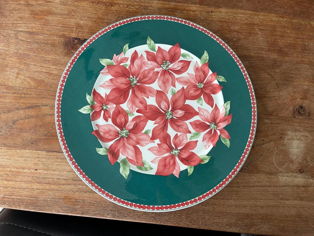 A Gorgeous Villeroy & Boch Holly Christmas Cake/cake Platter - Classic ...