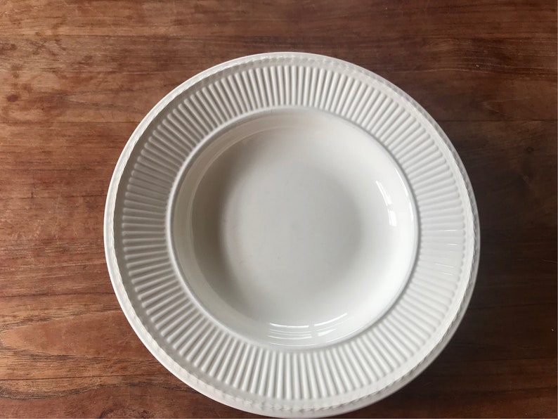 A Elegant Wedgwood of Etruria & Barlaston Edme Deep Soup/pasta Plate ...