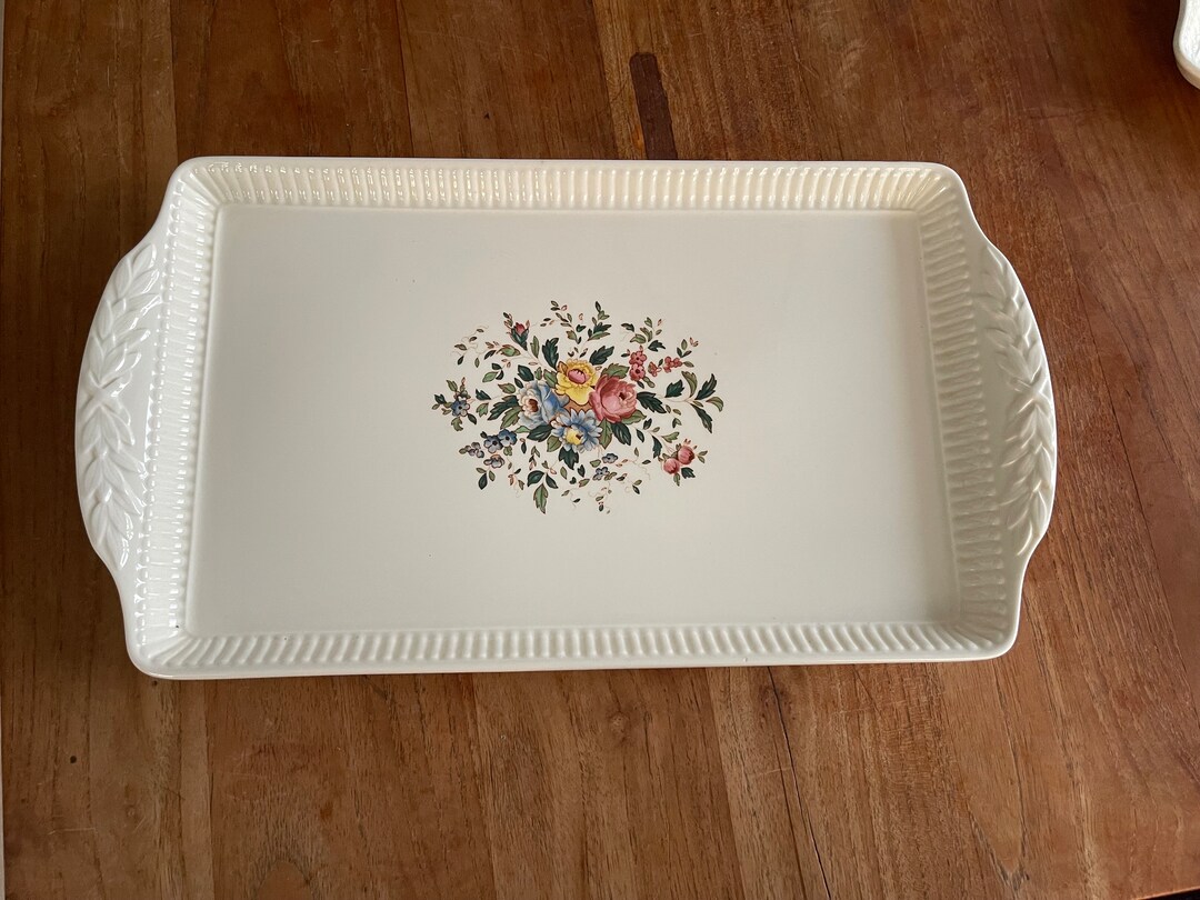 A Vintage Wedgwood Edme Conway Cake Dish-cake Serving Dish-cake ...