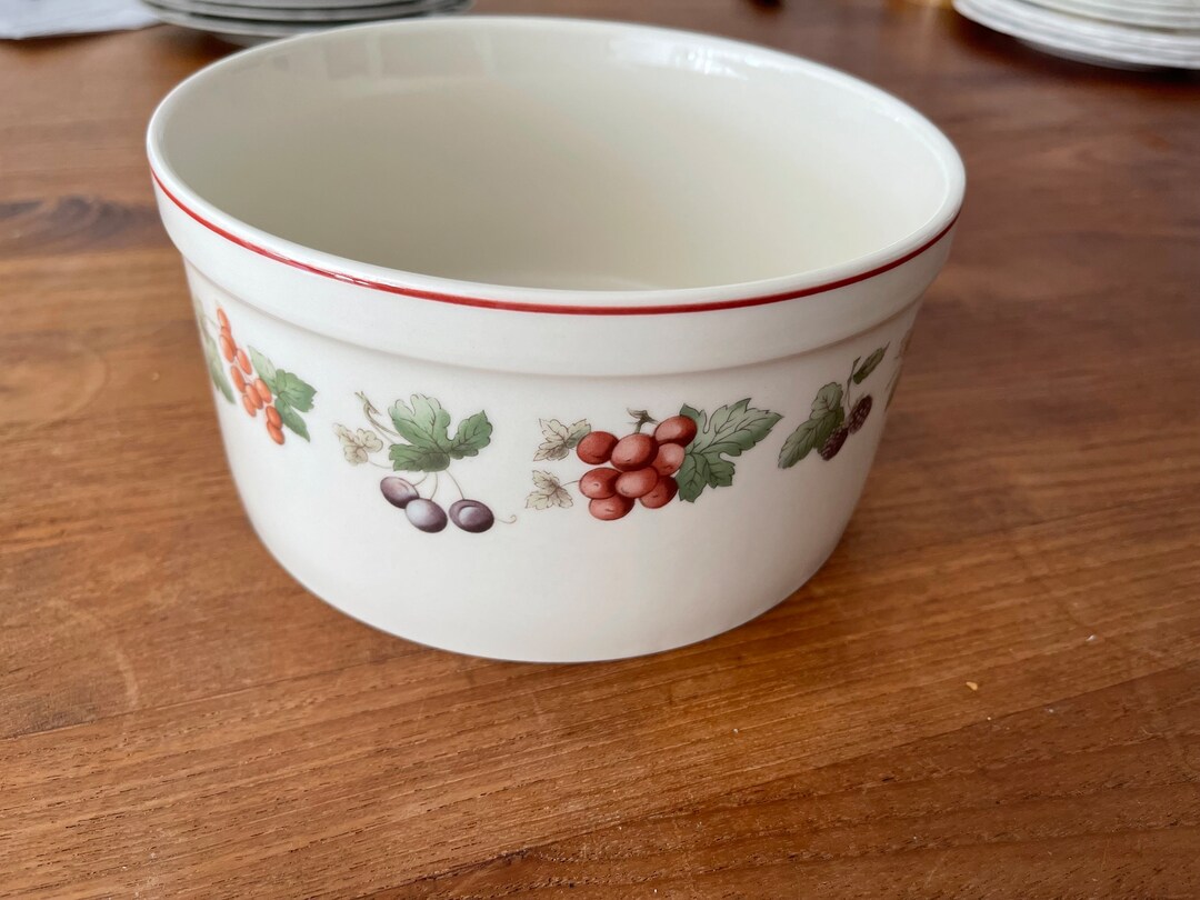 A Vintage Wedgwood Queen's Ware Provence-cookware-souffle/oven Dish ...