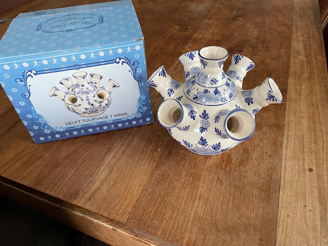 A Gorgeous Delft Blue Tulip Vase Delft Blue 7 Arms-tulips Vase ...