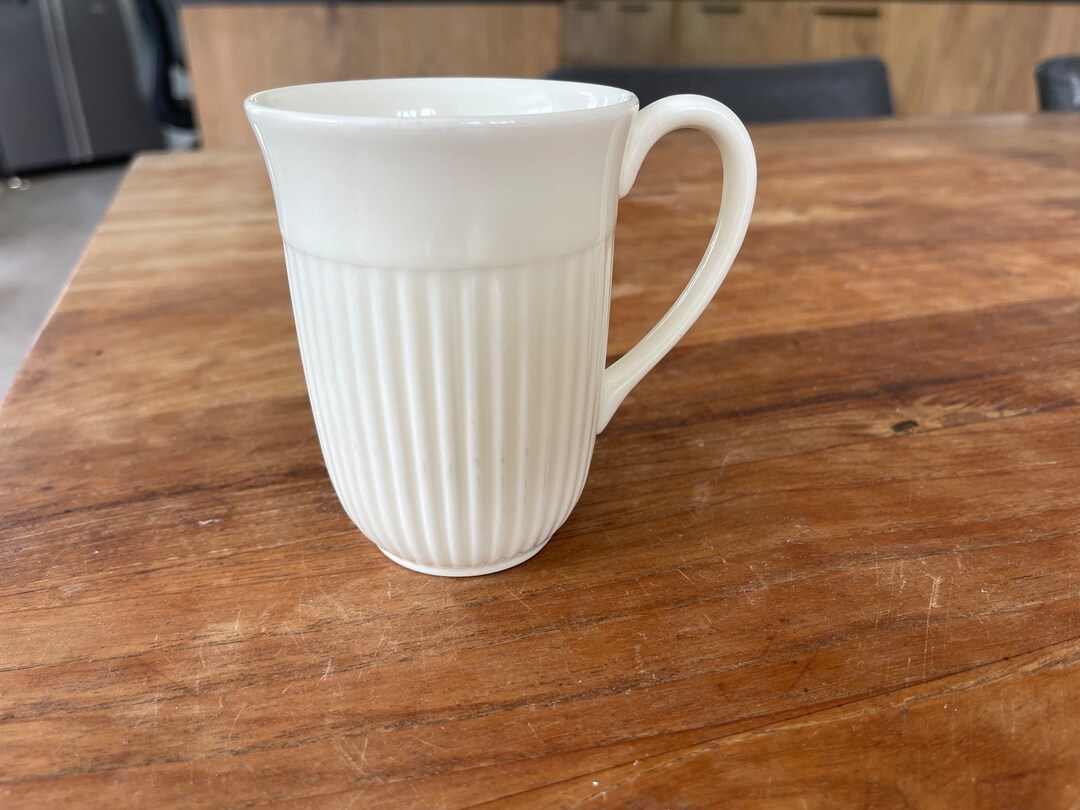 A Elegant Wedgwood of Etruria & Barlaston edme Mug With Ear Beaker ...