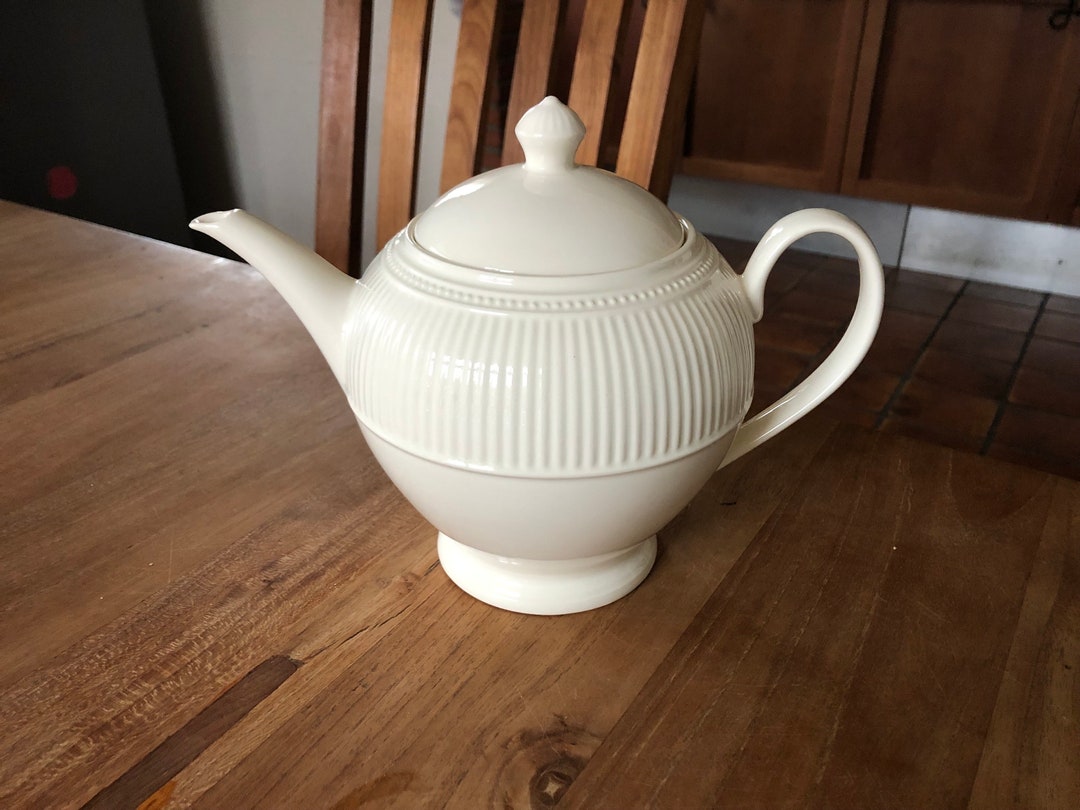A Gorgeous Vintage Wedgwood Windsor Large Teapot-large Teapot -1L- Made ...
