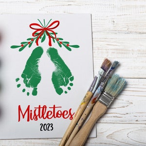 Christmas Footprint Art, Mistletoes, Mistle-toes, Christmas Craft for ...