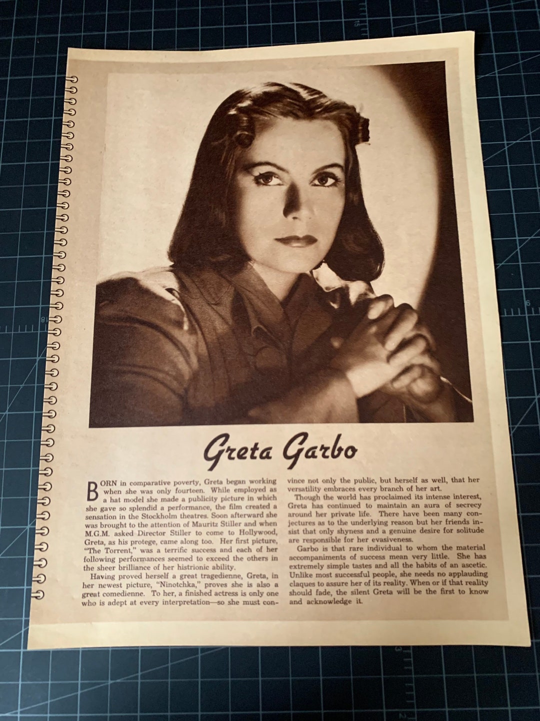 Rare Vintage 1940 Greta Garbo Portrait & Biovintage - Etsy