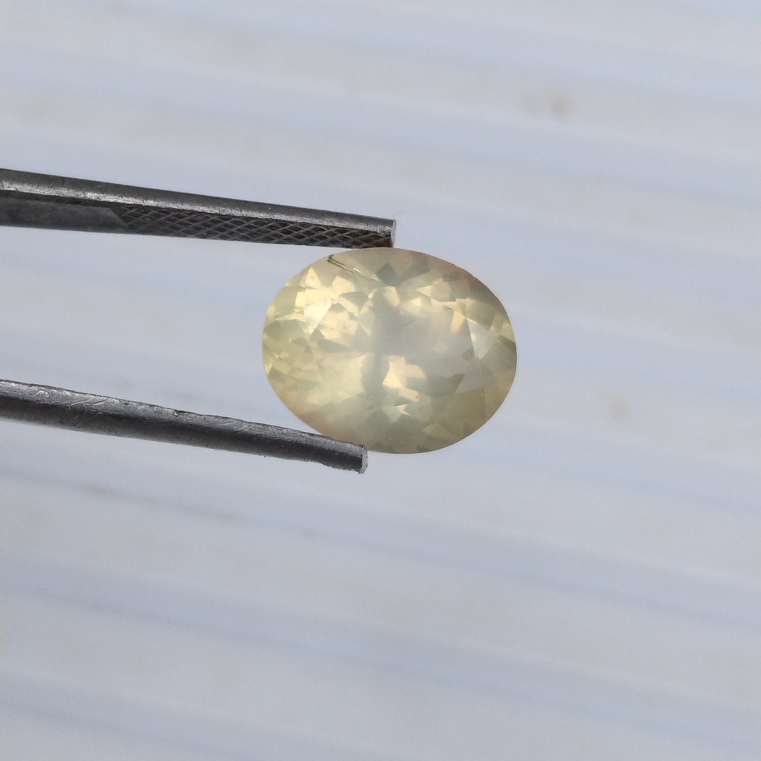 2.30 Ct Natural Oregon Sunstone: Yellow Schiller Oval Gemstone (10X8 MM ...